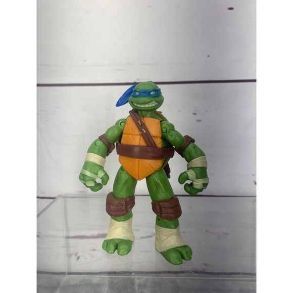 Viacom | Toys | 22 Viacom 5inch Tmnt Leonardo Poseable Action Figure ...